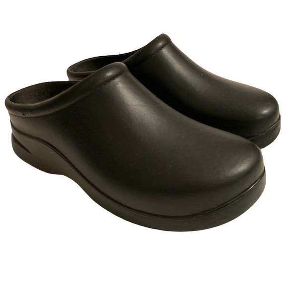 Klogs | Shoes | Klogs Polyurethane Slip On Shoes Size 8m | Poshmark